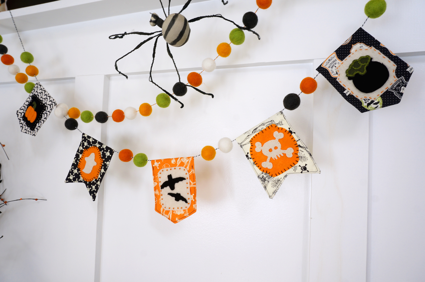 Halloween Mini Banner - Ameroonie Designs