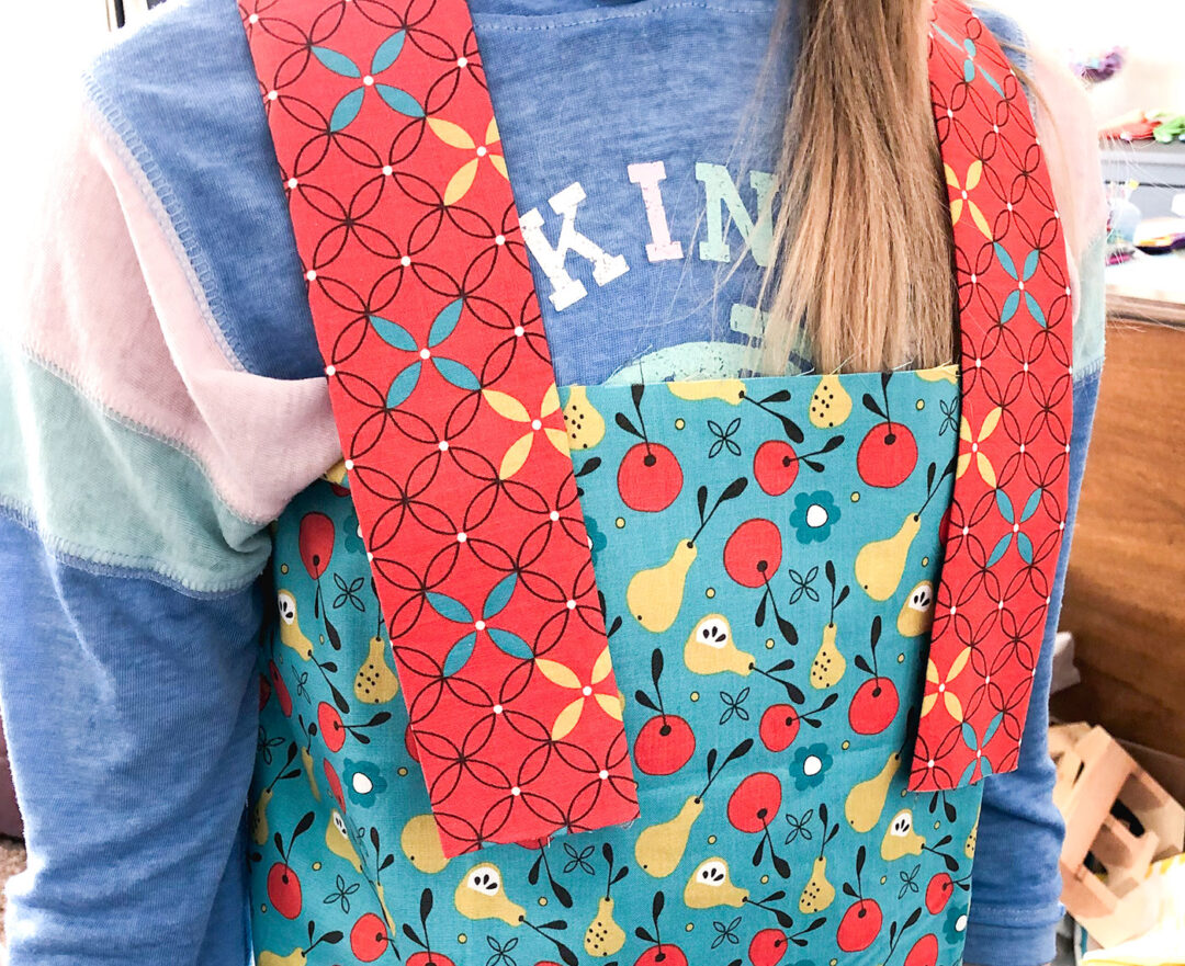 Cross Back Apron Tutorial - from Ameroonie Designs