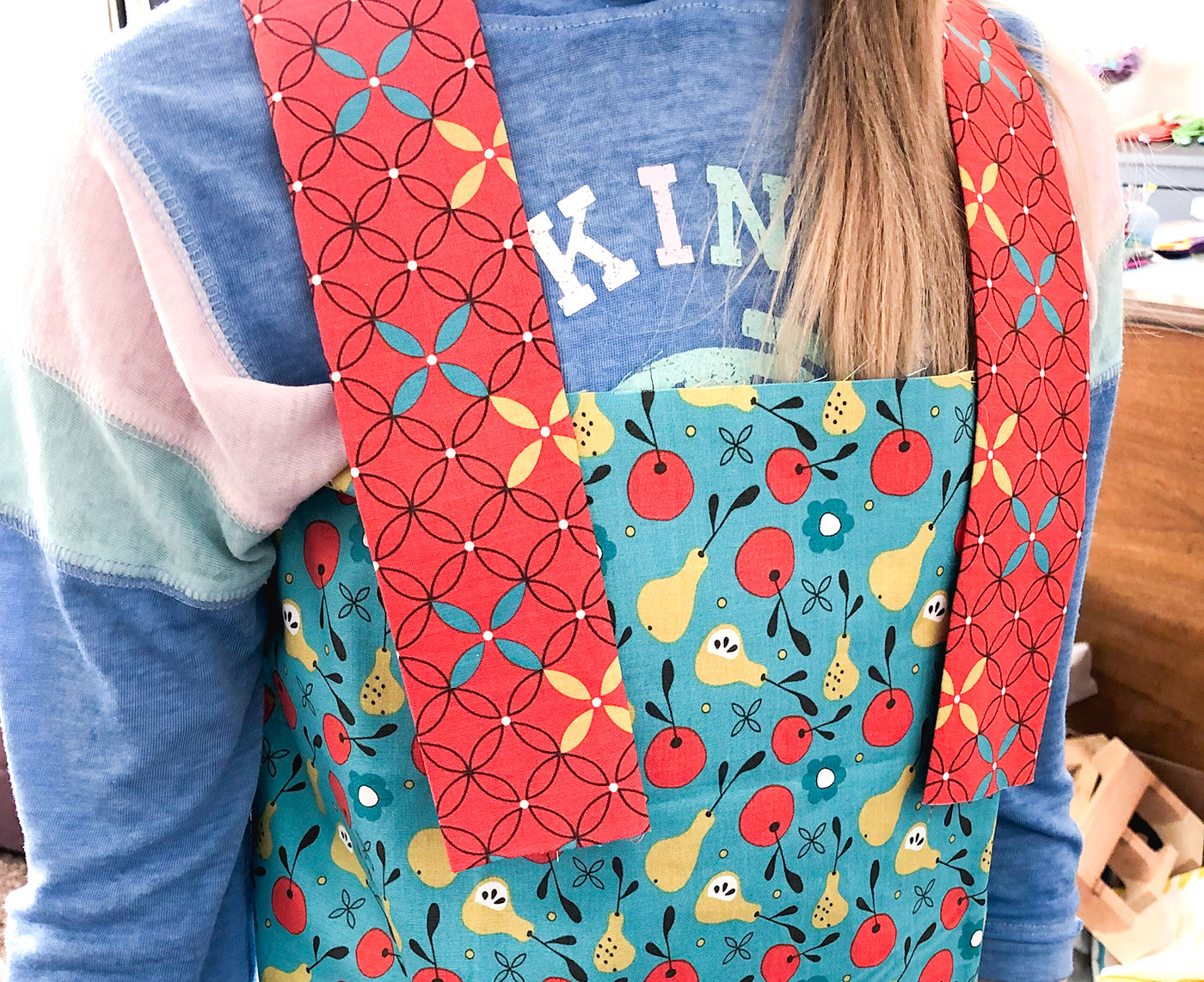 Cross Back Apron Tutorial - from Ameroonie Designs