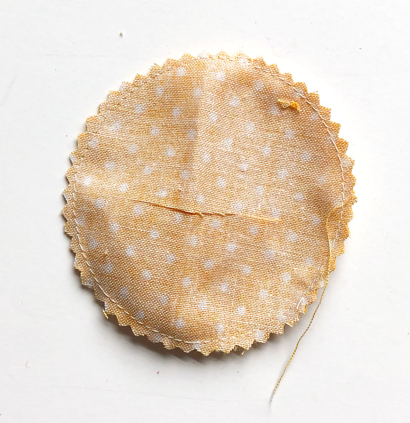 Quick and Easy Rainbow Sunset Mug Rug Tutorial - Ameroonie Designs