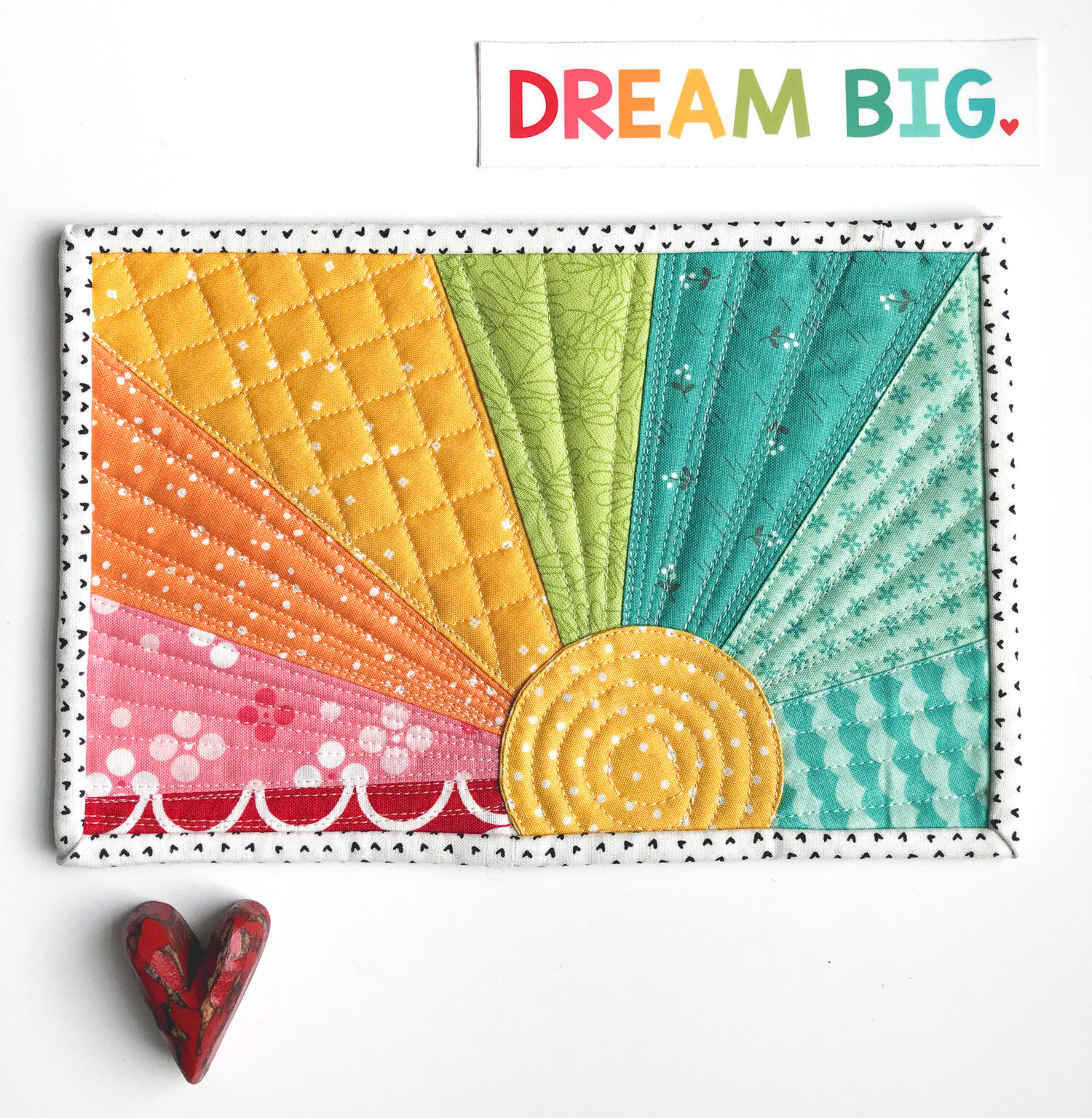 Quick and Easy Rainbow Sunset Mug Rug Tutorial - Ameroonie Designs