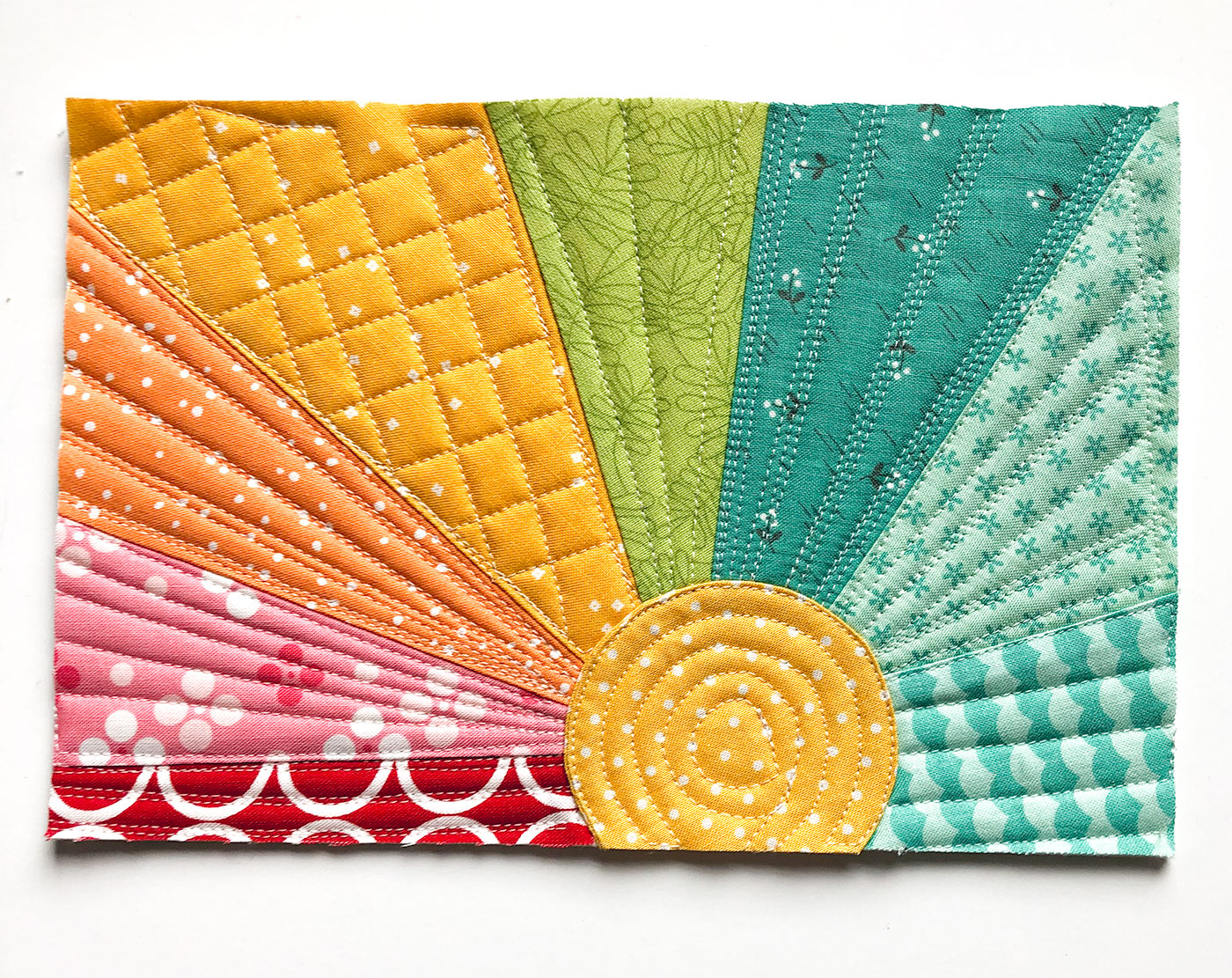 Quick and Easy Rainbow Sunset Mug Rug Tutorial - Ameroonie Designs