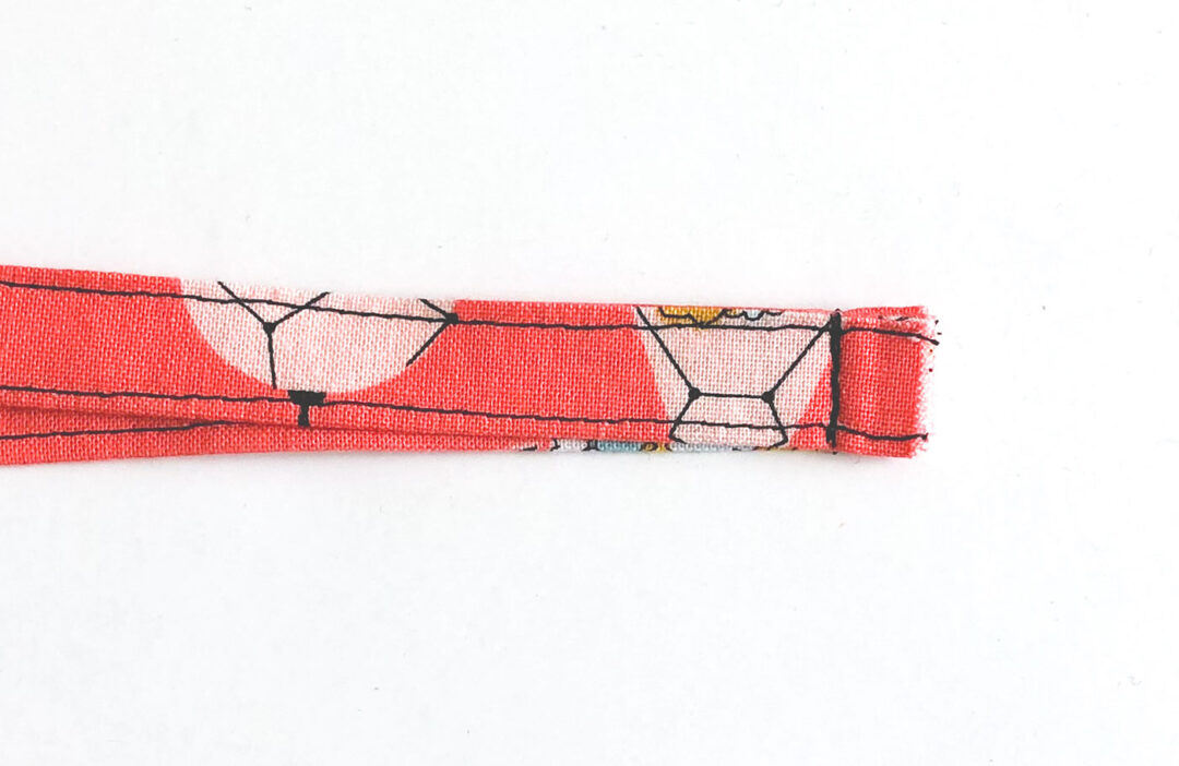 Fabric Lanyard Tutorial | finished two ways - Ameroonie Designs