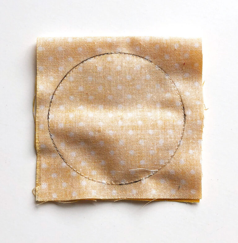 Quick and Easy Rainbow Sunset Mug Rug Tutorial - Ameroonie Designs