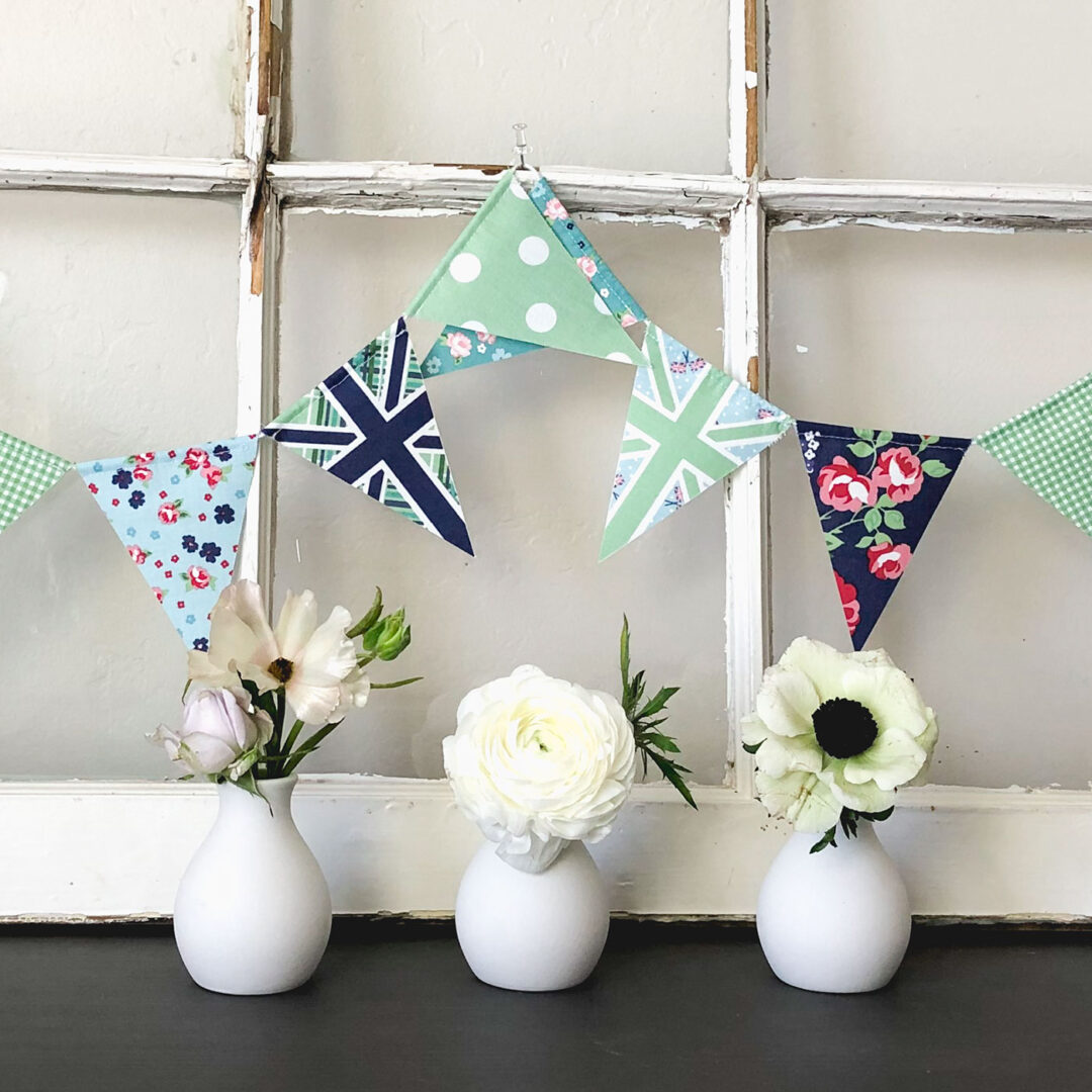 Two ways to sew a beautiful and simple fabric bunting - Ameroonie Designs