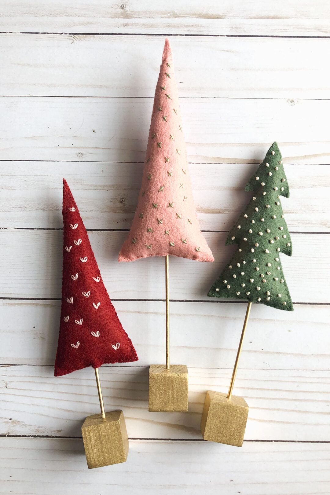 stitch a stunning forest with this simple and free felt tree pattern