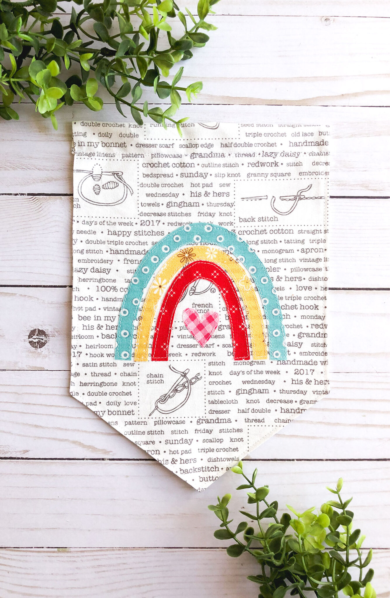 Use this free pattern to sew your own colorful Rainbow Banner