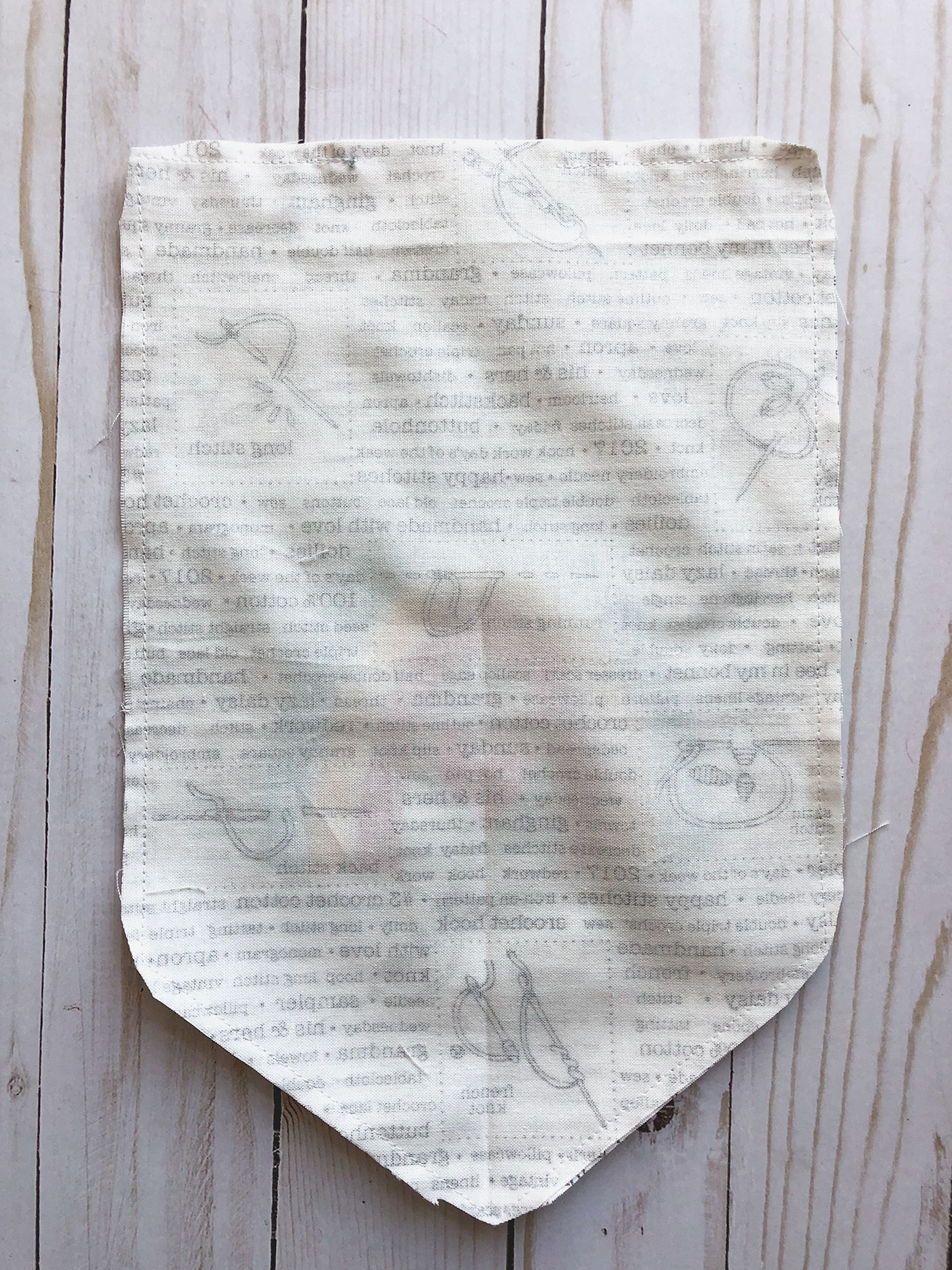 Use this free pattern to sew your own colorful Rainbow Banner