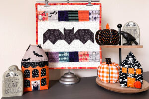 How to Sew a Happy Haunted Halloween Village - Ameroonie Designs