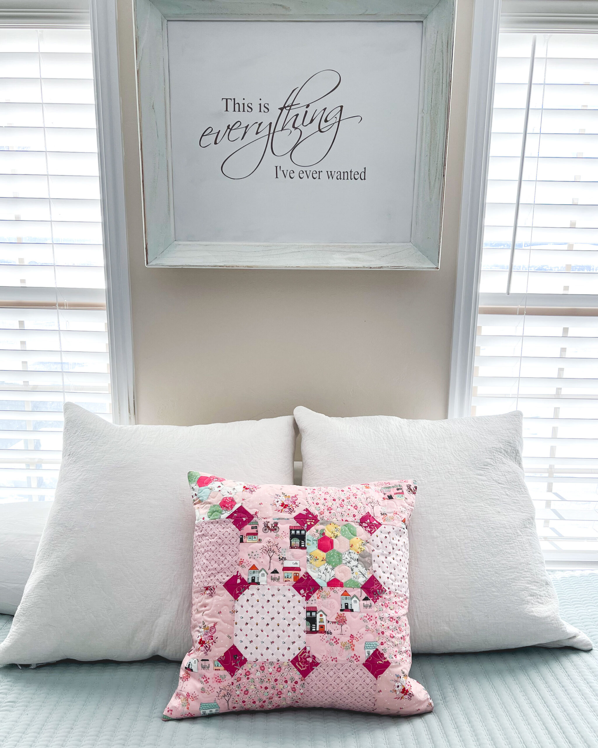 How to sew a pretty patchwork pillow with pizzazz - Ameroonie Designs