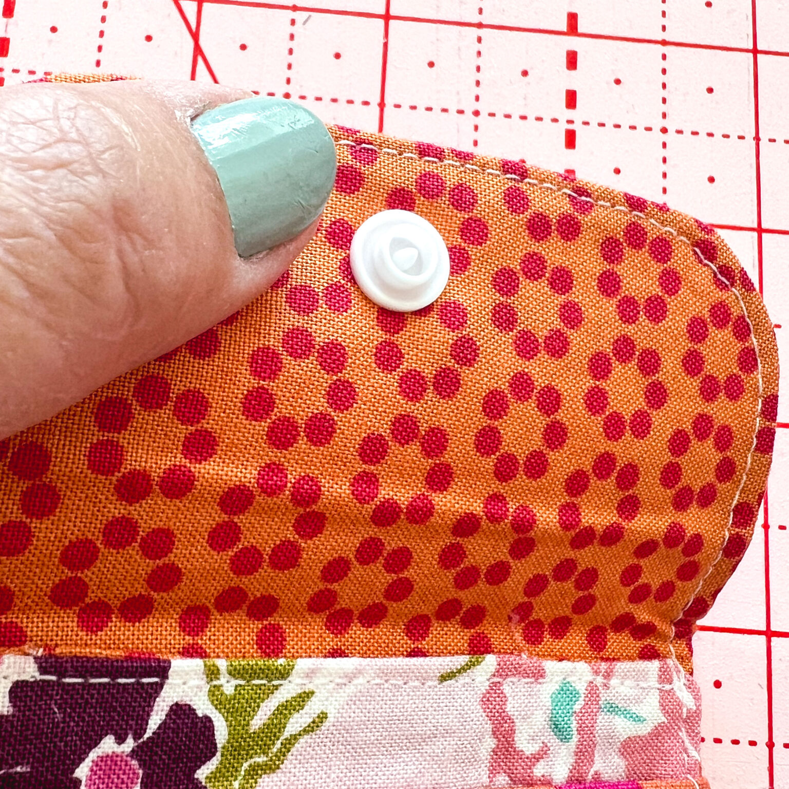 How to quickly install a plastic snap in your sewing project